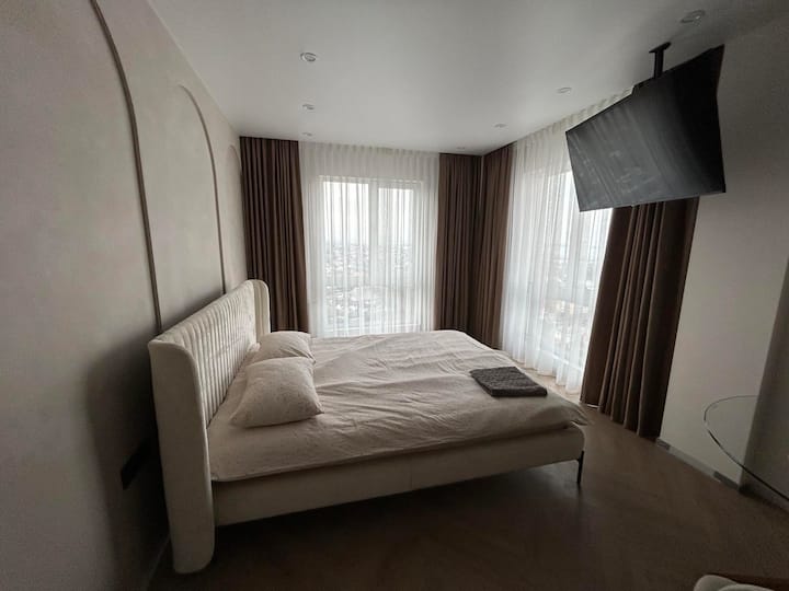 Найкрасивіша квартира у центрі! Новий ремонт! - Ucrania