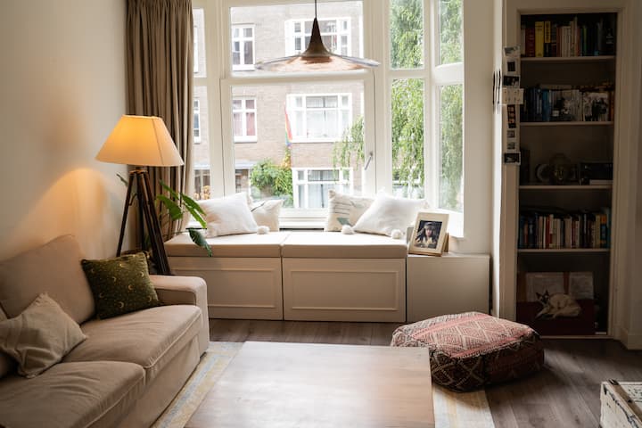 Light, Park-side Apartment In Amsterdam-west - Zaandam