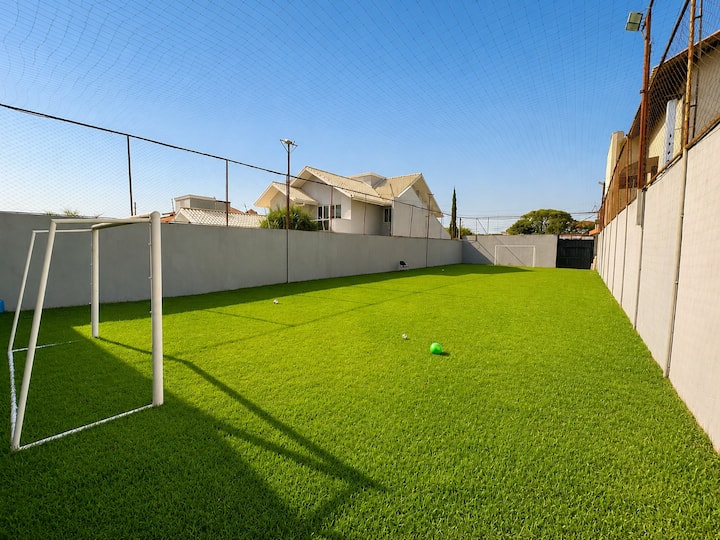4 Suítes, Centralizada, Piscina E Campo De Futebol - Foz do Iguaçu