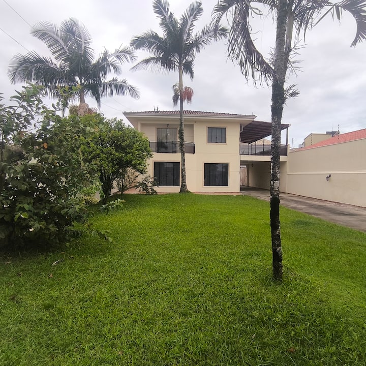 Casa De Praia Dos Surfistas - Guaratuba