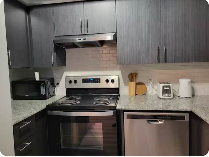 [275n0] Entire 2-bed-2-bath Apartment - St. Jacobs