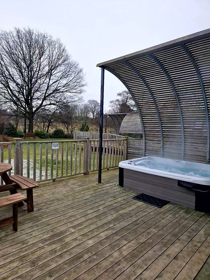 The Ness, Lodge With Hot Tub - Crieff