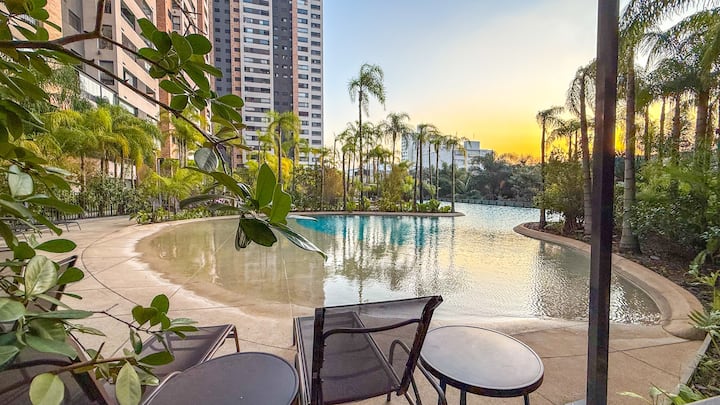 Apê Vista Pra Piscina Em Sp | 8•andar | - Liberdade