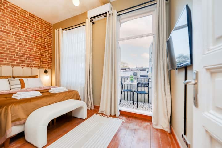 Délice Turc Istanbul : Renewed Date. 1 Br 2 - Karaköy