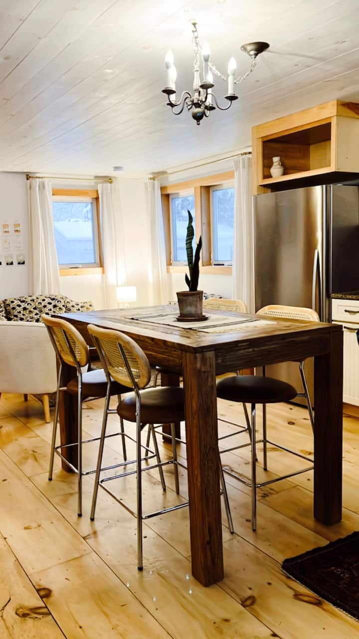 Forest Street Retreat (Near Harris Hill Ski Jump) - Brattleboro, VT
