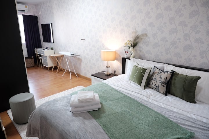 ห้องพักติด Bts อุดมสุข One Bed - タイ