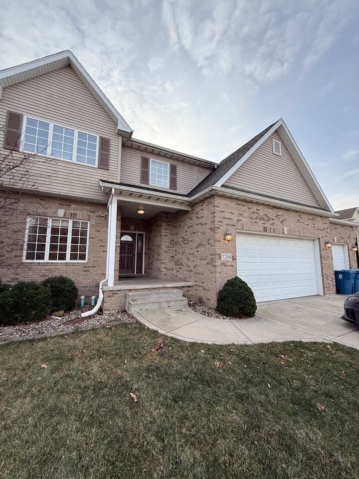 Cozy Family Home Schererville - Lynwood, IL