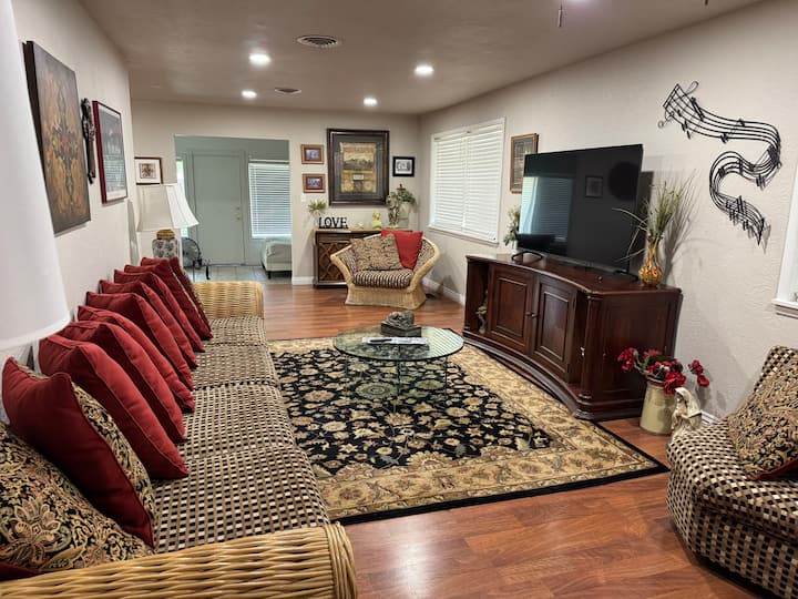 Mi Casa Es Su Casa
(No Cleaning Fee) - Marlow, OK