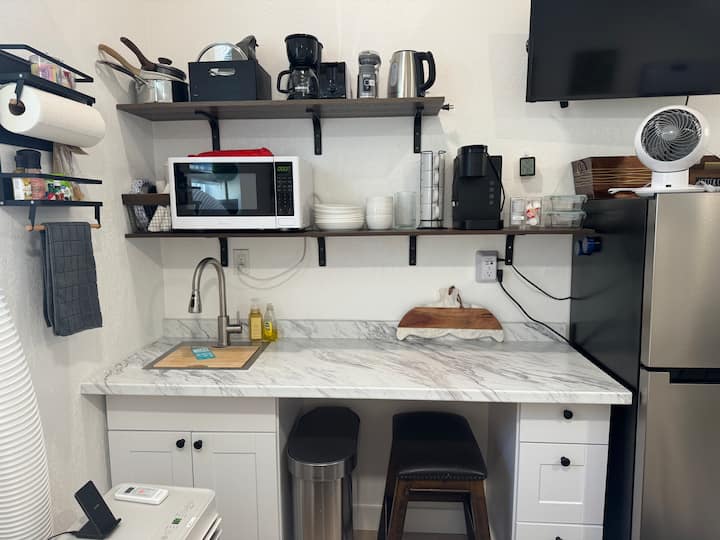 Private Entry Suite – 5 Min Walk To Unr - Reno, NV