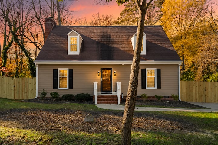 Modern Central Oasis | Relax & Recharge - Raleigh, NC