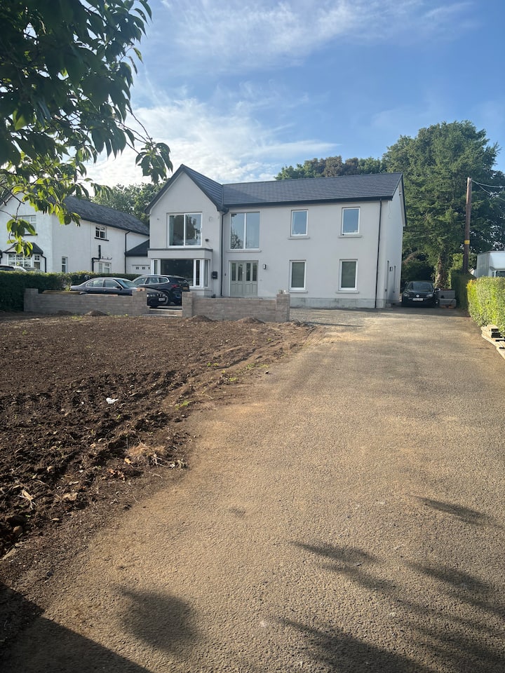 Super King Near Belfast Airport - Antrim