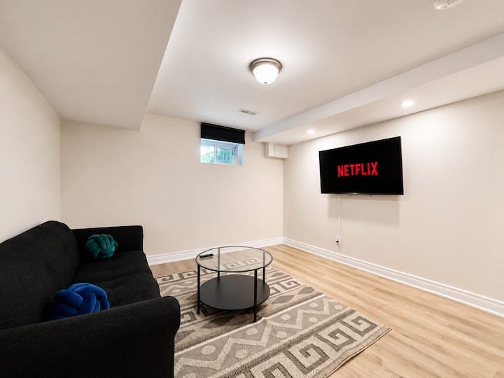 Comfortable Basement Retreat - Markham