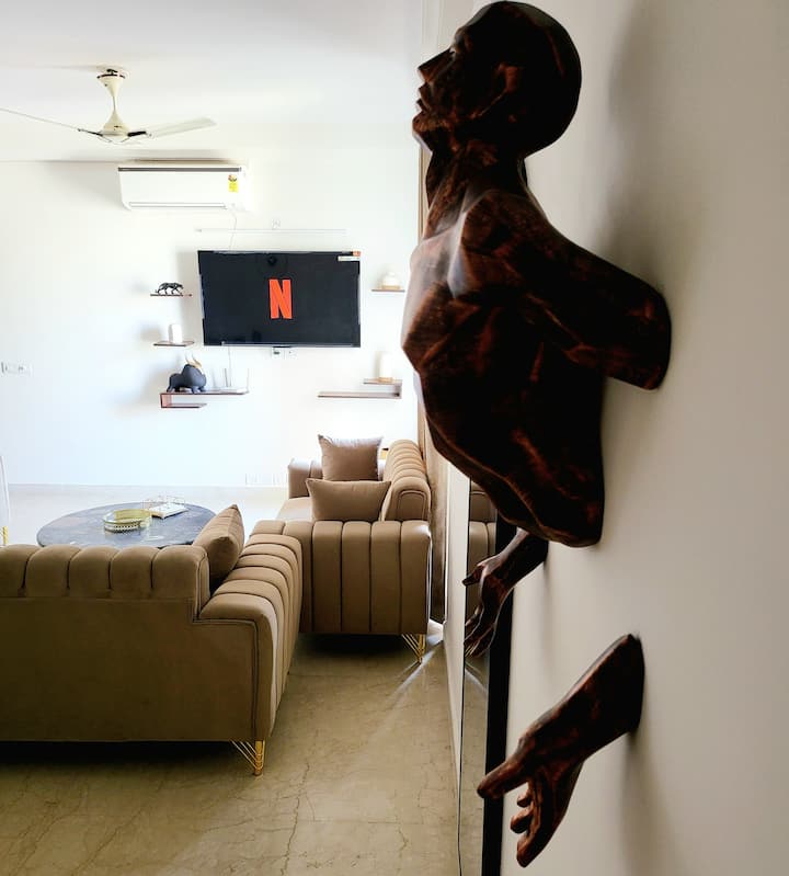 18th Floor Luxury 2bhk Apartment With Living Room - Manesar