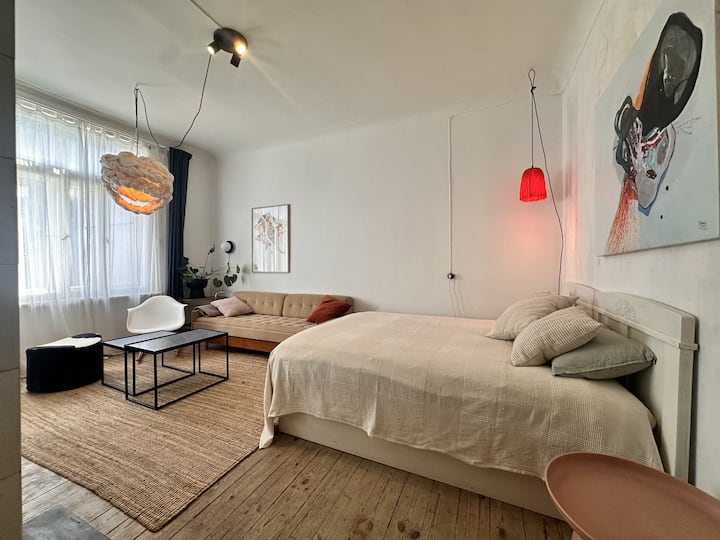 Heritage Hideaway-hidden Gem With Private Parking - Riga