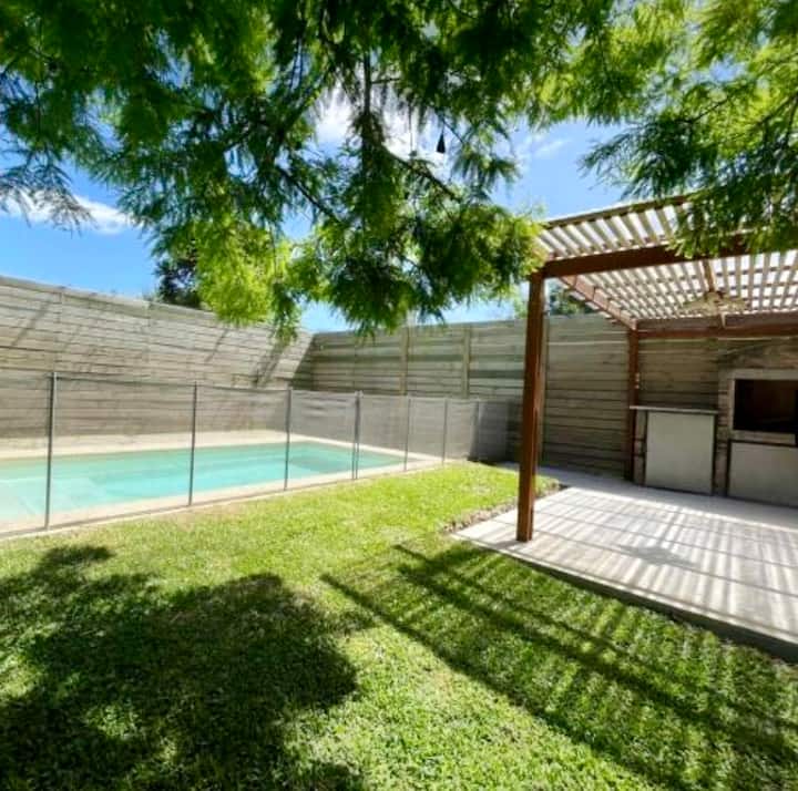 Casa Amarilla - Balneario Buenos Aires