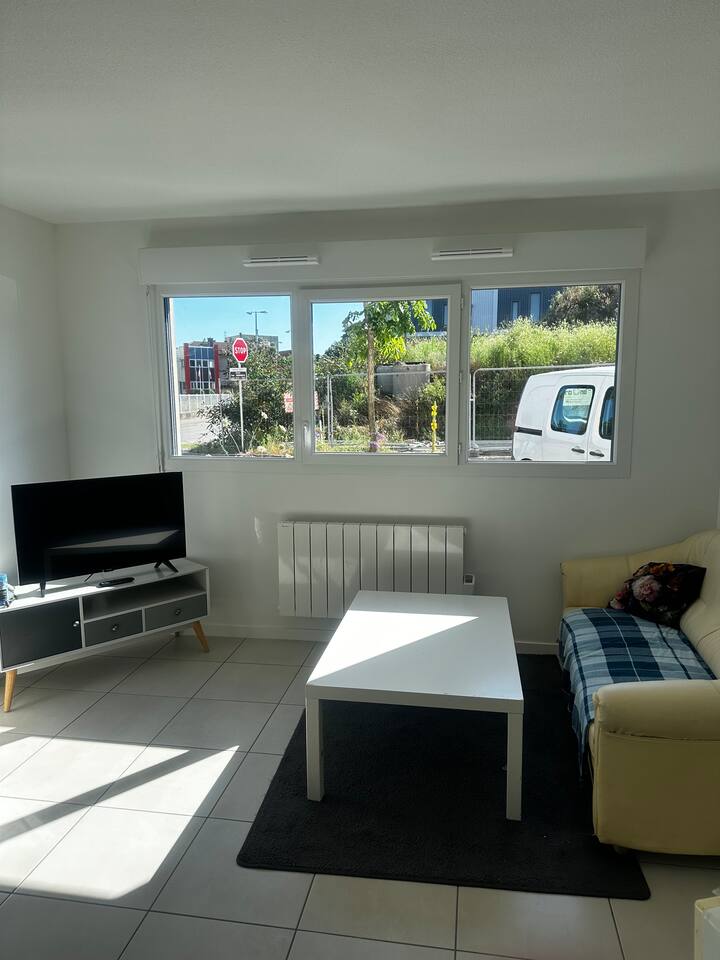 Studio Meublé Centre-ville - Pont-de-Chéruy