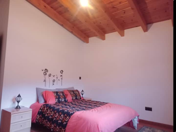 Habitación Encantadora En Casa De Campo - ラーラ
