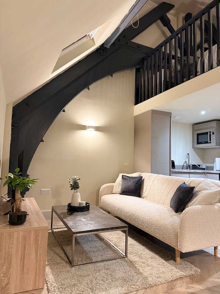 Cosy Mezzanine Apartment Leeds - Wakefield