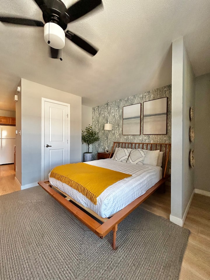 Contemporary Studio Near Afb @Baseview Landing - Wichita Falls, TX