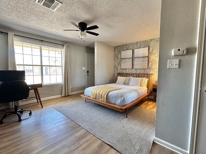 Chic Studio Near Afb @Baseview Landing Apartmotel - Wichita Falls, TX