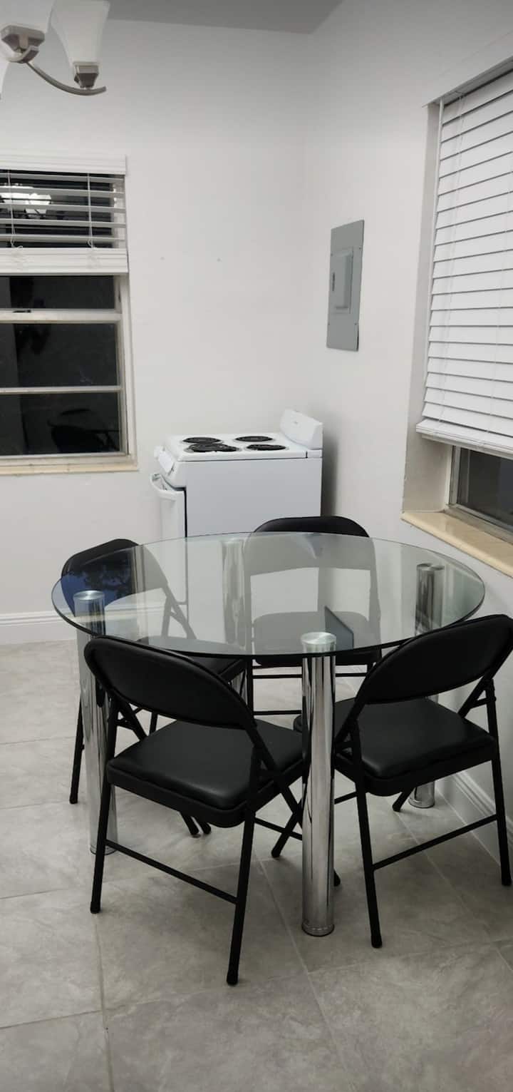 Master Bedroom With Private Bath - Miami, FL