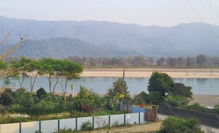 Advik- Ganga & Hill View Serene - Rishikesh