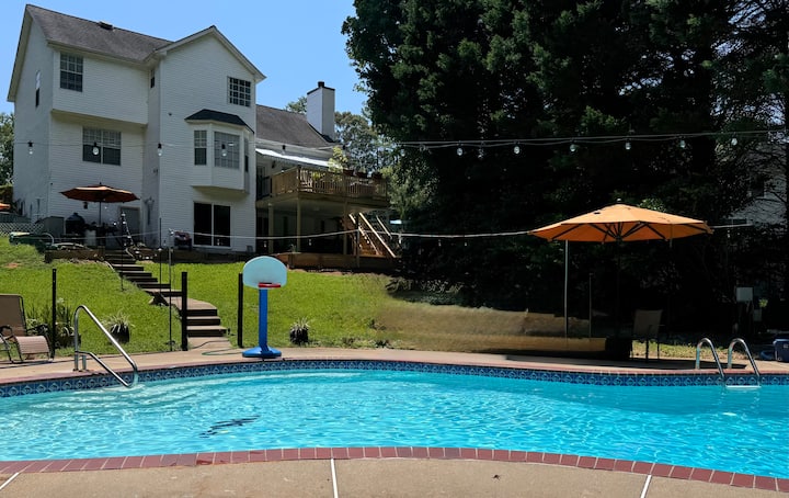 Poolside Apt In Hot Atlanta - Snellville, GA