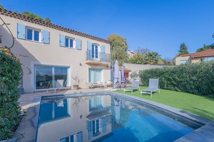 La Villa Des Accates - Piscine Et Havre De Paix - Aubagne