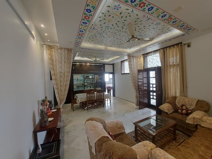 Elegance Homestay, Udaipur - Udaipur