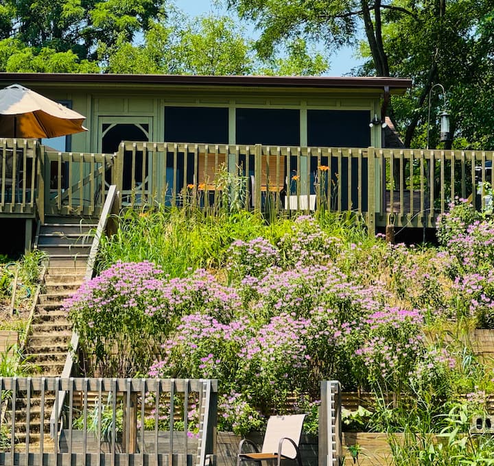 Long Lake Retreat - Valparaiso, IN