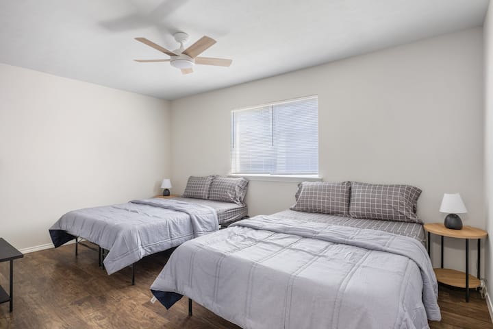 Spacious Amazing Location 8 Beds - Plano, TX