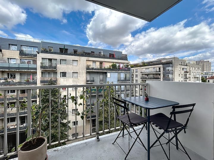 Grand Balcon à Deux Pas Des Buttes Chaumont - Paris