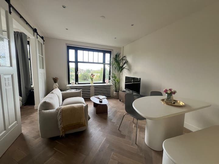 2bed Flat In Amsterdam With South-facing Balcony -