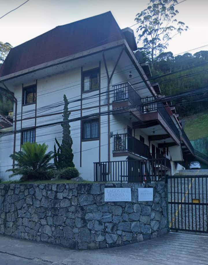 Apartamento No Centro De Petrópolis. - Petrópolis