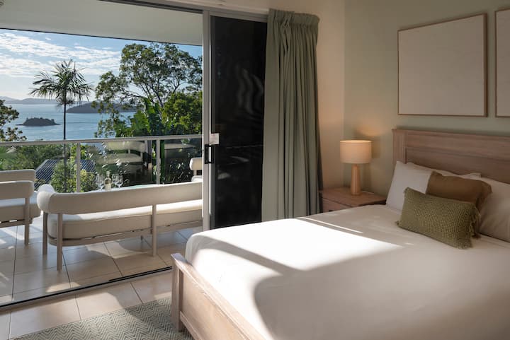 Blue Water Views 11 - Hamilton Island