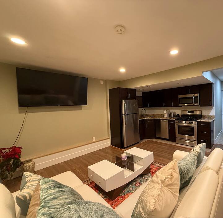 Private Guest House - Holbrook, NY