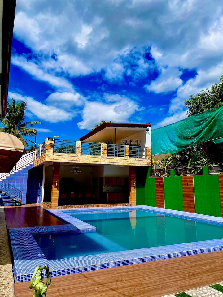 Big Private Resort|up To 30pax| Big Pool | Karaoke - Arayat