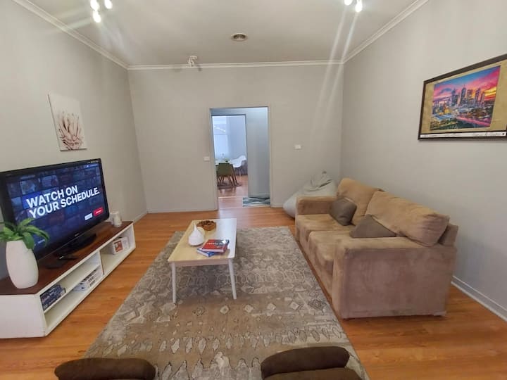 Darling House Room 6 - Ballarat