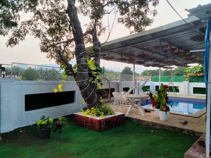 The Whitehouseretreat Poolvilla - Karjat