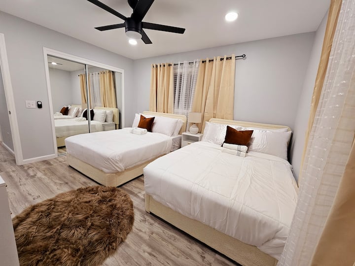 Looking For A Rest Stop? House By Fwy 5 & Lakes! - Rolling Hills Casino and Resort