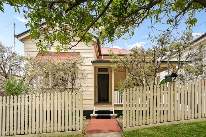 6 Bedroom Central Brisbane Queenslander! - Brisbane