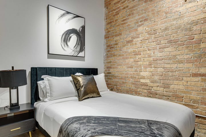 River North | Rooftop With In & Out Parking | 5 - Chicago Loop - Chicago