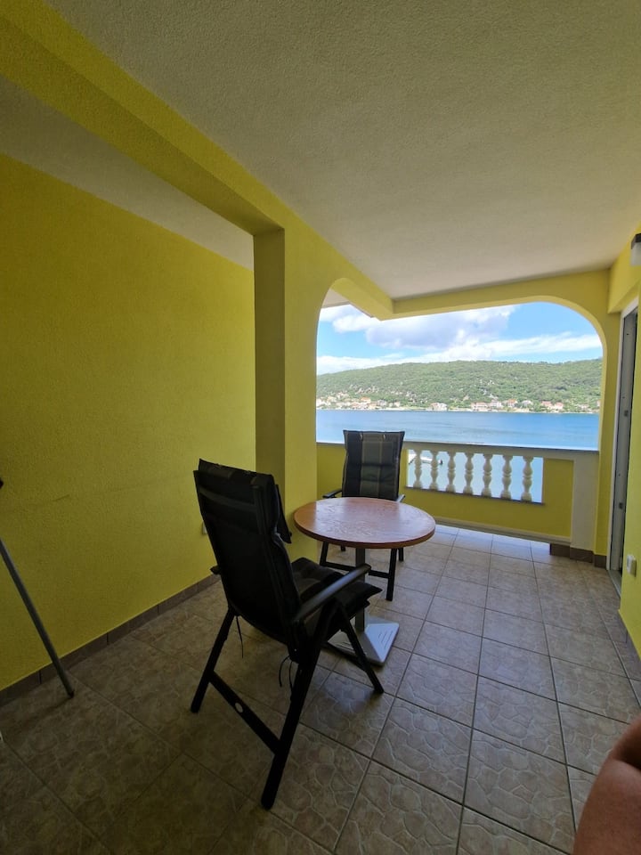 Apartmani Andrej 3 - Supetarska Draga