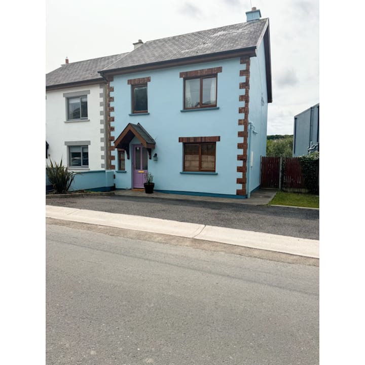Seaspray – Cosy Coastal House, Crosshaven - Cork