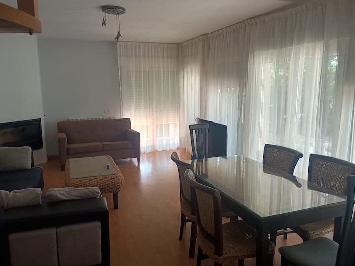 Chalet Individual Sieteiglesias - La Cabrera