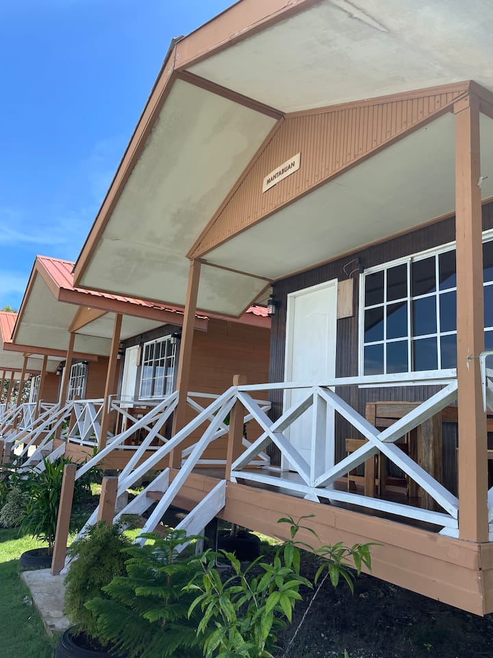 King Deluxe Room 02(include Boat Transfer Return) - Semporna