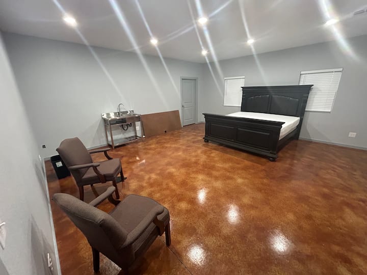 Eagle 1952 Open Flat & Office - Lake Louis Burtschi, OK
