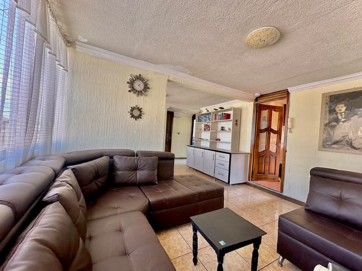 Depto.| Cocina Full+parking+lavandería+wifi+tv - Quito (Ecuador)