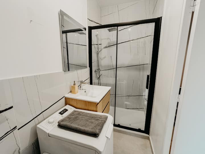 "Le Cocon Du Parc"
Charmant T2 Neuf Au Calme - Riom