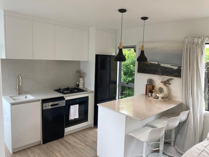 Bay View Getaway - Raglan